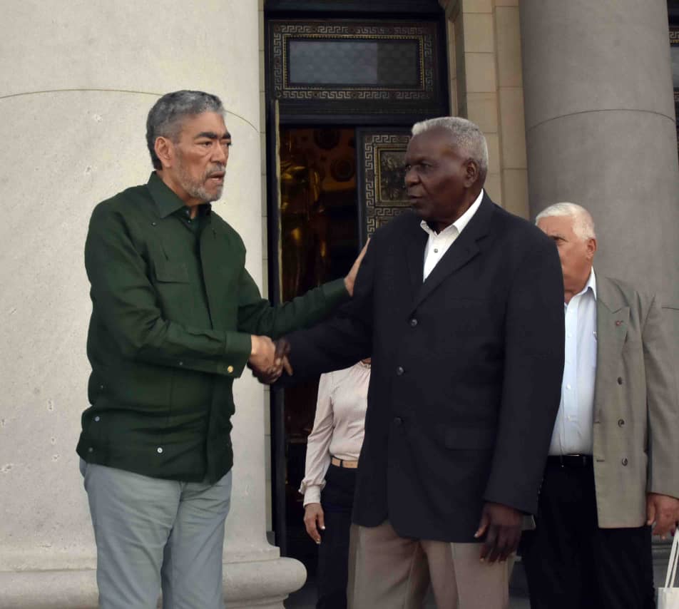 Presidente Asamblea Nacional del Poder Popular de Cuba recibe ...